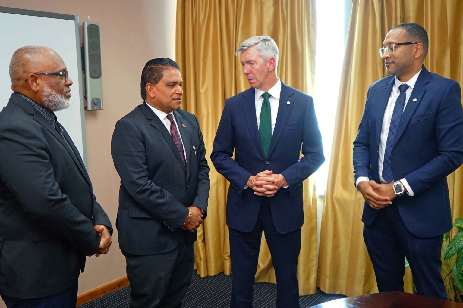 Ministry of Energy and Energy Industries | Energy Ministers Meet with ...