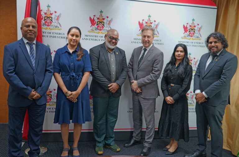 Ministry of Energy and Energy Industries | Energy Minister Meets with ...